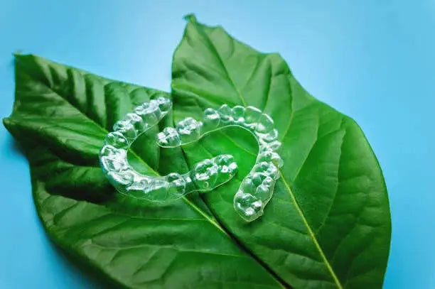 Retainers and Bad Breath: Causes, Tips & Fixes – NewSmile™ USA